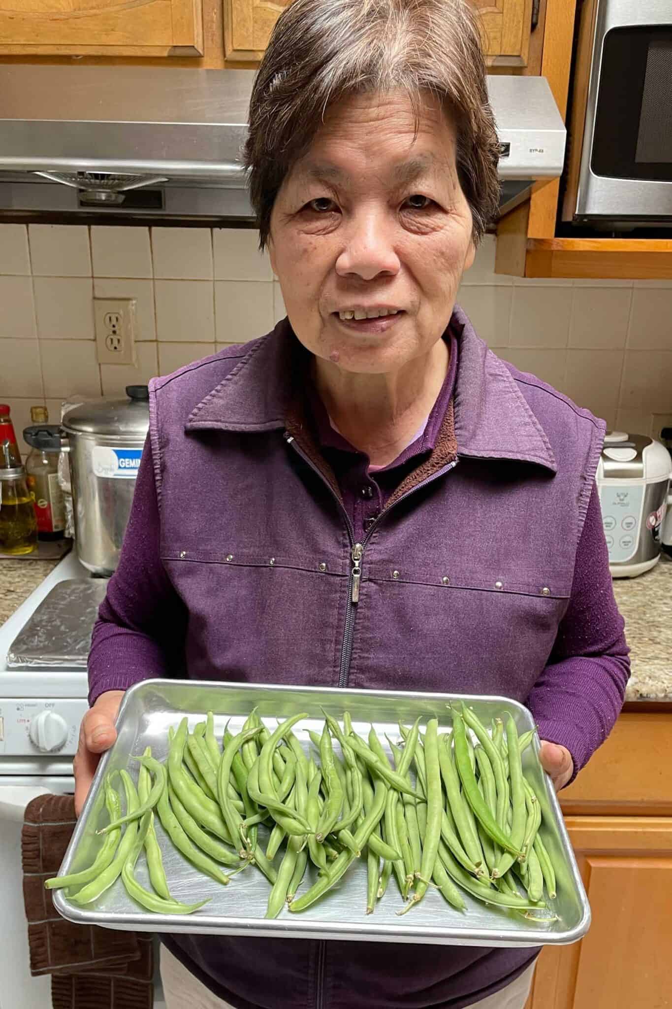 How to Pick Green Beans | Healthy Nibbles by Lisa Lin